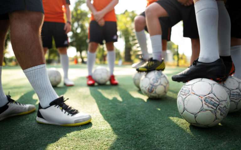 ¿Cuál es la función de un lateral en fútbol? - Fútbol-Oceja ️⚽